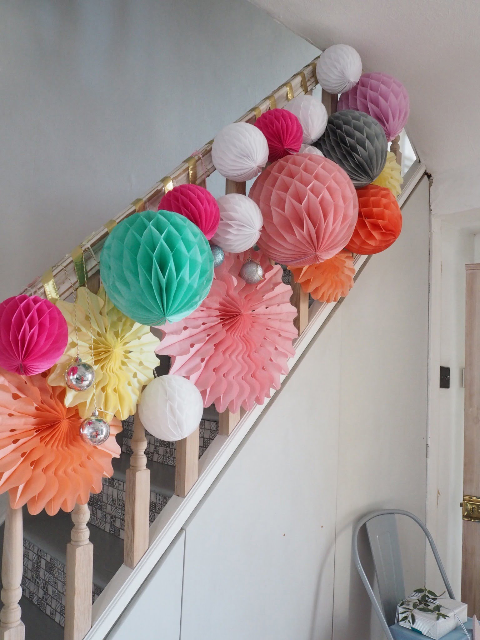 Create A Beautiful Festive Paper Garland | Maxine Brady | Interior ...